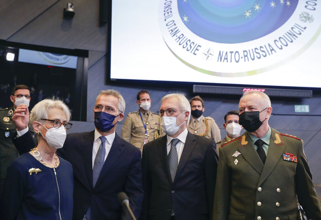 Ρωσία-ΝΑΤΟ: Η Μόσχα δεν αποκλείει περαιτέρω συνομιλίες - ertnews.gr