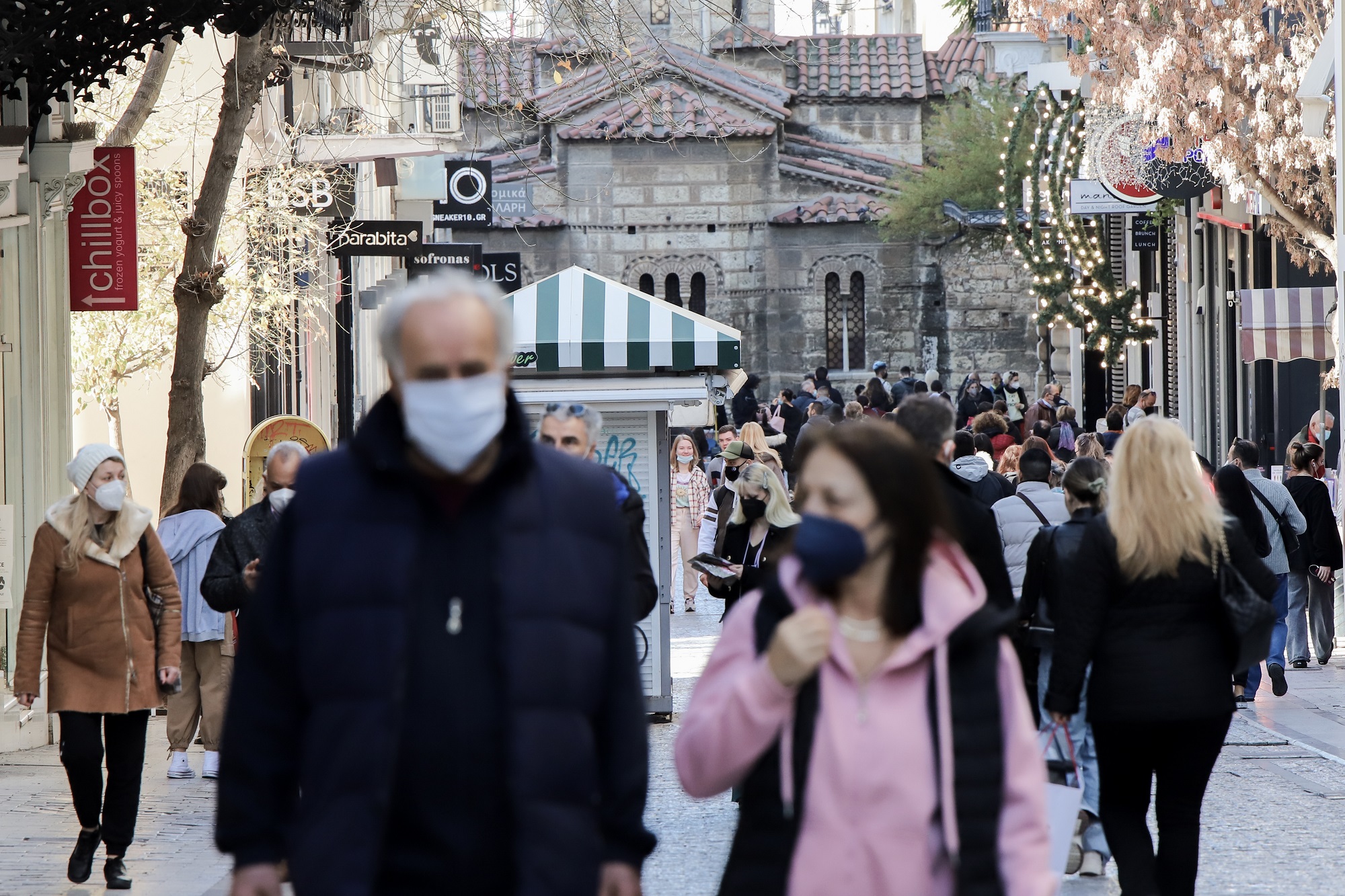 Από Δευτέρα κανονικά τα πρόστιμα στους ανεμβολίαστους άνω των 60 ...