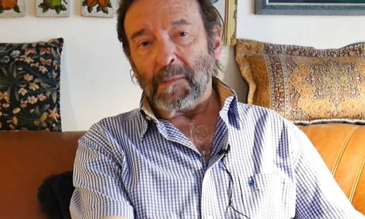 Γαλλία: Διάσημος φωτογράφος πέθανε από υποθερμία - Ήταν ξαπλωμένος στον ...