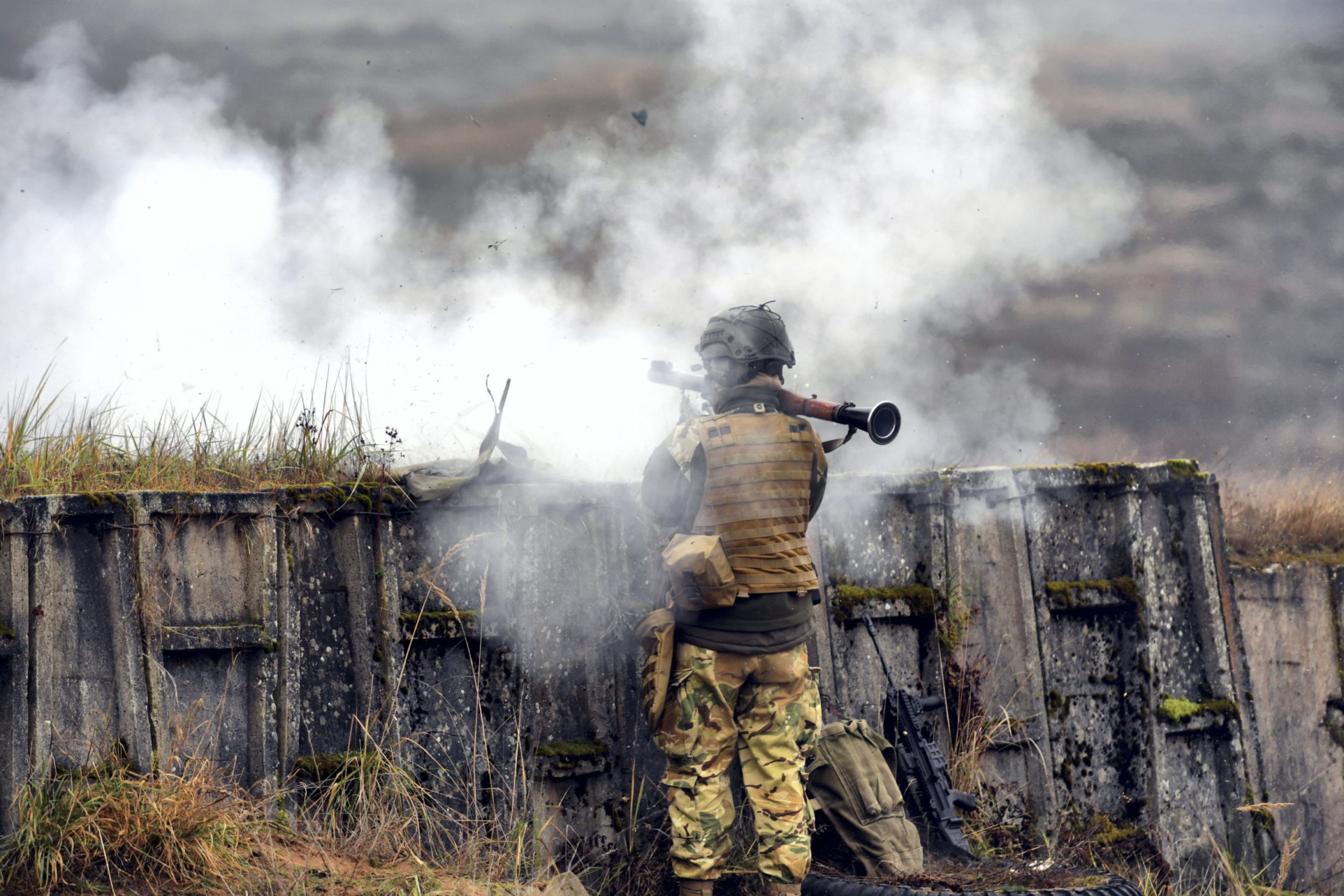 Αλλαγή πολιτικής από το Βερολίνο - Στέλνει 1000 αντιαρματικά RPG και ...