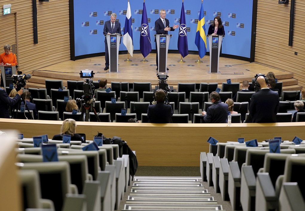 Εl País : Οι ΗΠΑ και το ΝΑΤΟ πρόσφεραν στον Πούτιν συμφωνίες αφοπλισμού ...