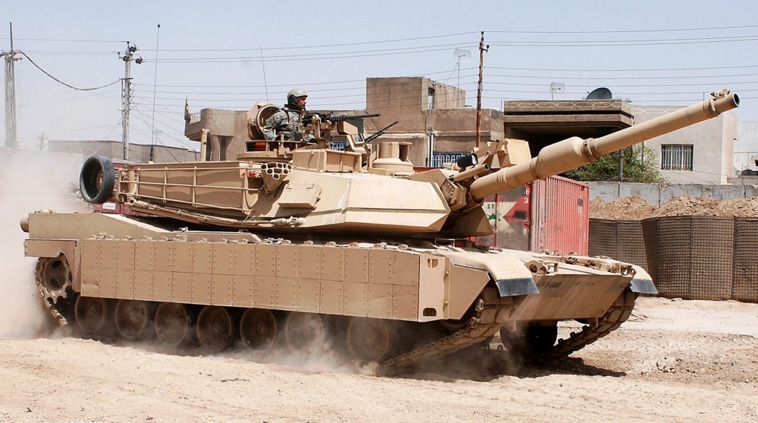 ΗΠΑ: 250 από τα πιο σύγχρονα άρματα μάχης Abrams θα πάνε στην Πολωνία ...