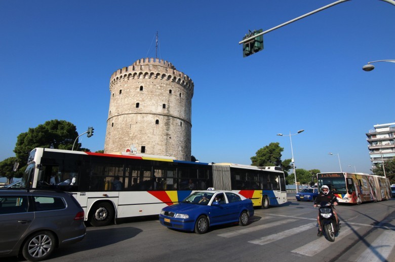 Δωρεάν ετήσιες κάρτες απεριόριστων διαδρομών από τον ΟΣΕΘ στο «Χαμόγελο ...