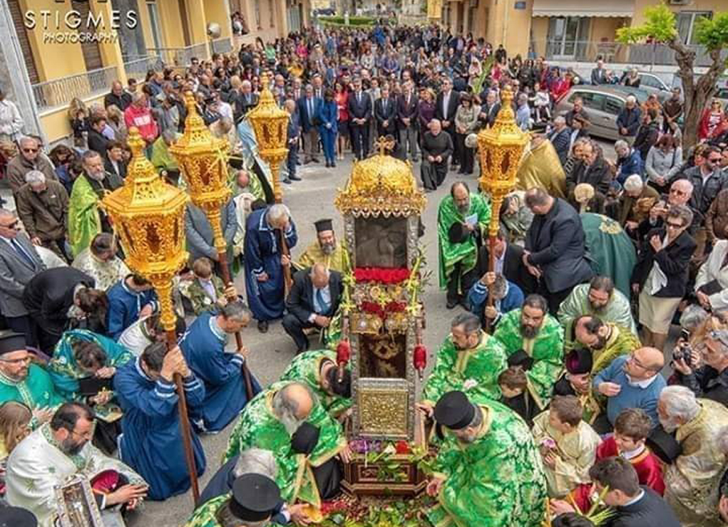 Κέρκυρα: Η μεγαλύτερη λιτανεία του Ιερού Σκηνώματος του Αγίου ...
