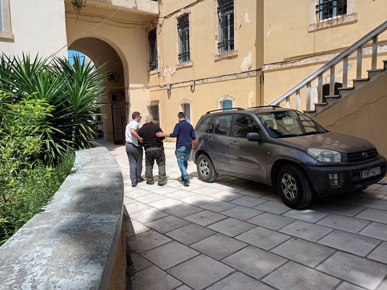 Χανιά: Στον εισαγγελέα ο 62χρονος που πυροβόλησε 19χρονο - ertnews.gr