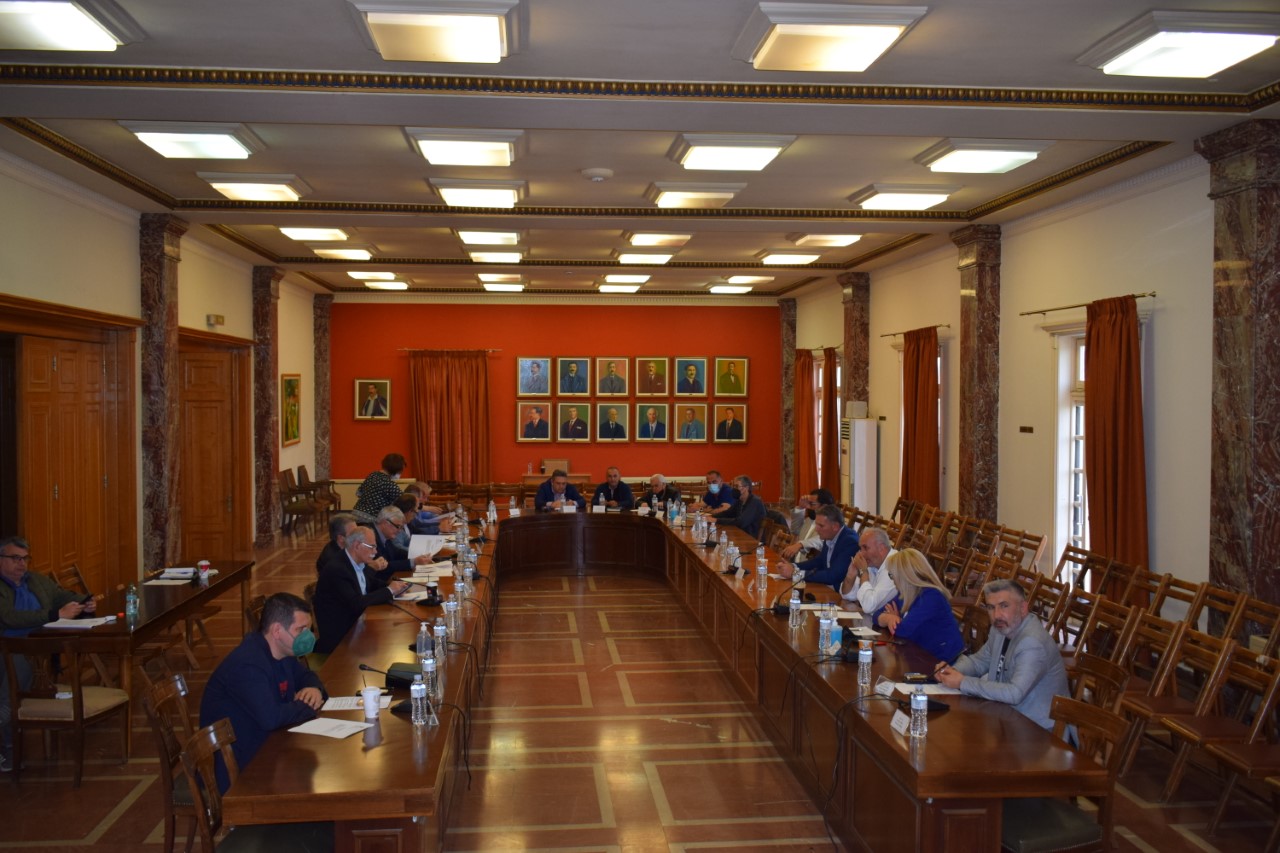 Δημοτικό Συμβούλιο Πύργου για την εξέλιξη των έργων - ertnews.gr