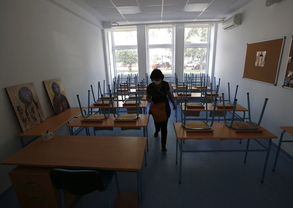 Σερβία: Συναγερμός σε 200 σχολεία του Βελιγραδίου, μετά από ...