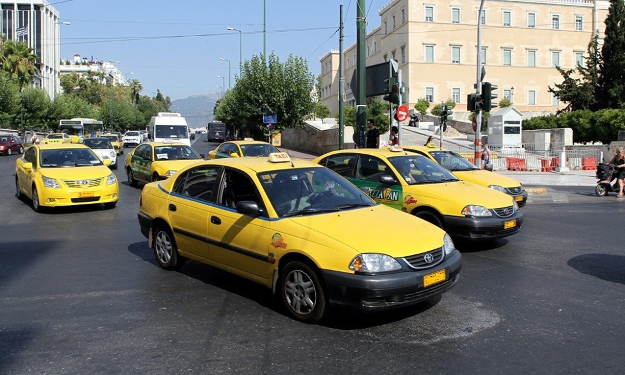 Ταξί: Παράταση για την αντικατάσταση των παλαιών οχημάτων - Ποιες είναι ...