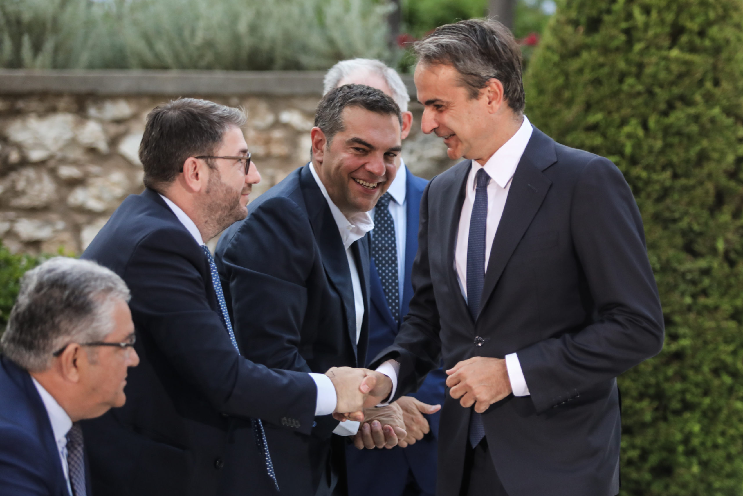 Επέτειος Αποκατάστασης της Δημοκρατίας: Οι καλεσμένοι, τα πηγαδάκια και ...