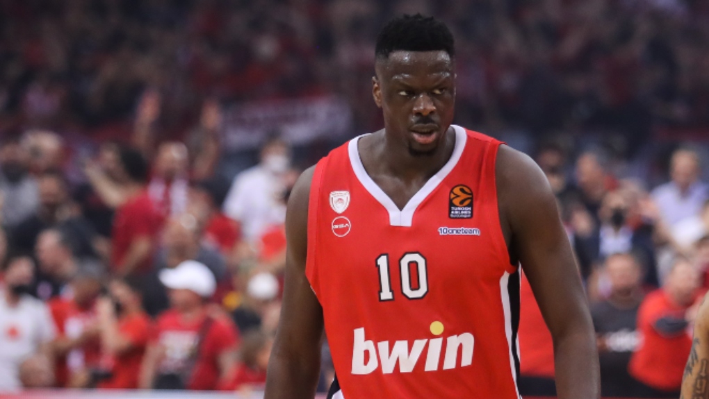 Ο Μουσταφά Φαλ δηλώνει “παρών” - ertnews.gr