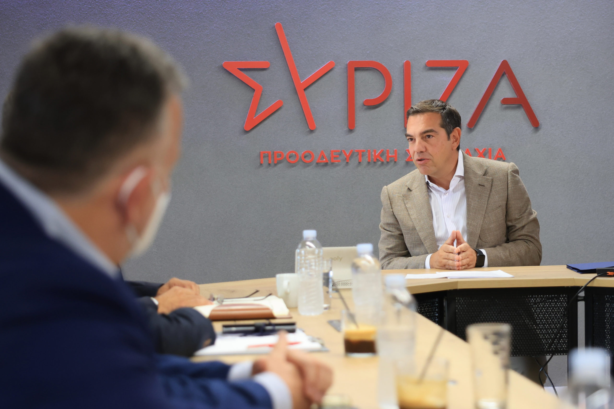 Σκληρή κριτική Τσίπρα για την αισχροκέρδεια και την ενέργεια: «Κλοπή ...
