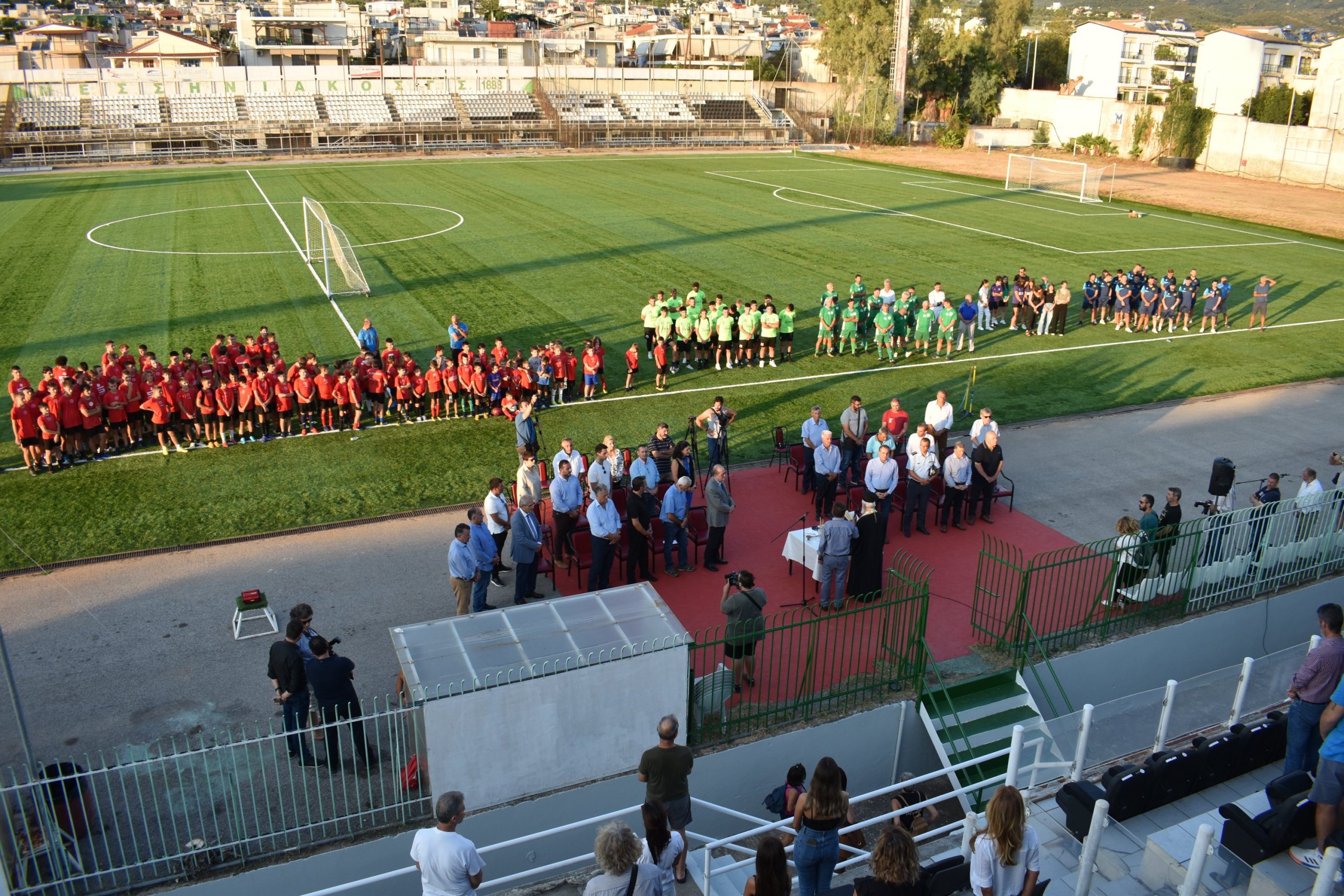 Καλαμάτα: Εγκαινιάσθηκε ο ανακαινισμένος αγωνιστικός χώρος του γηπέδου ...