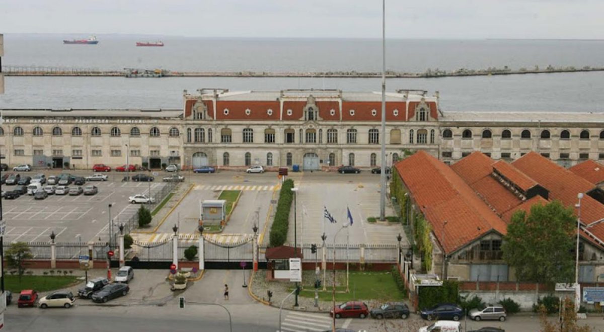 Θεσσαλονίκη: Συνελήφθη οδηγός φορτηγού που μετέφερε παράνομα μετανάστες ...