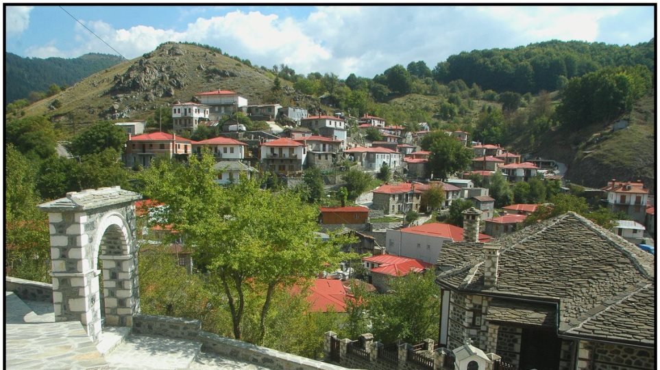 Μηλιά Μετσόβου: Ο χορός «αγκαλιάζει» τη Φύση - ertnews.gr