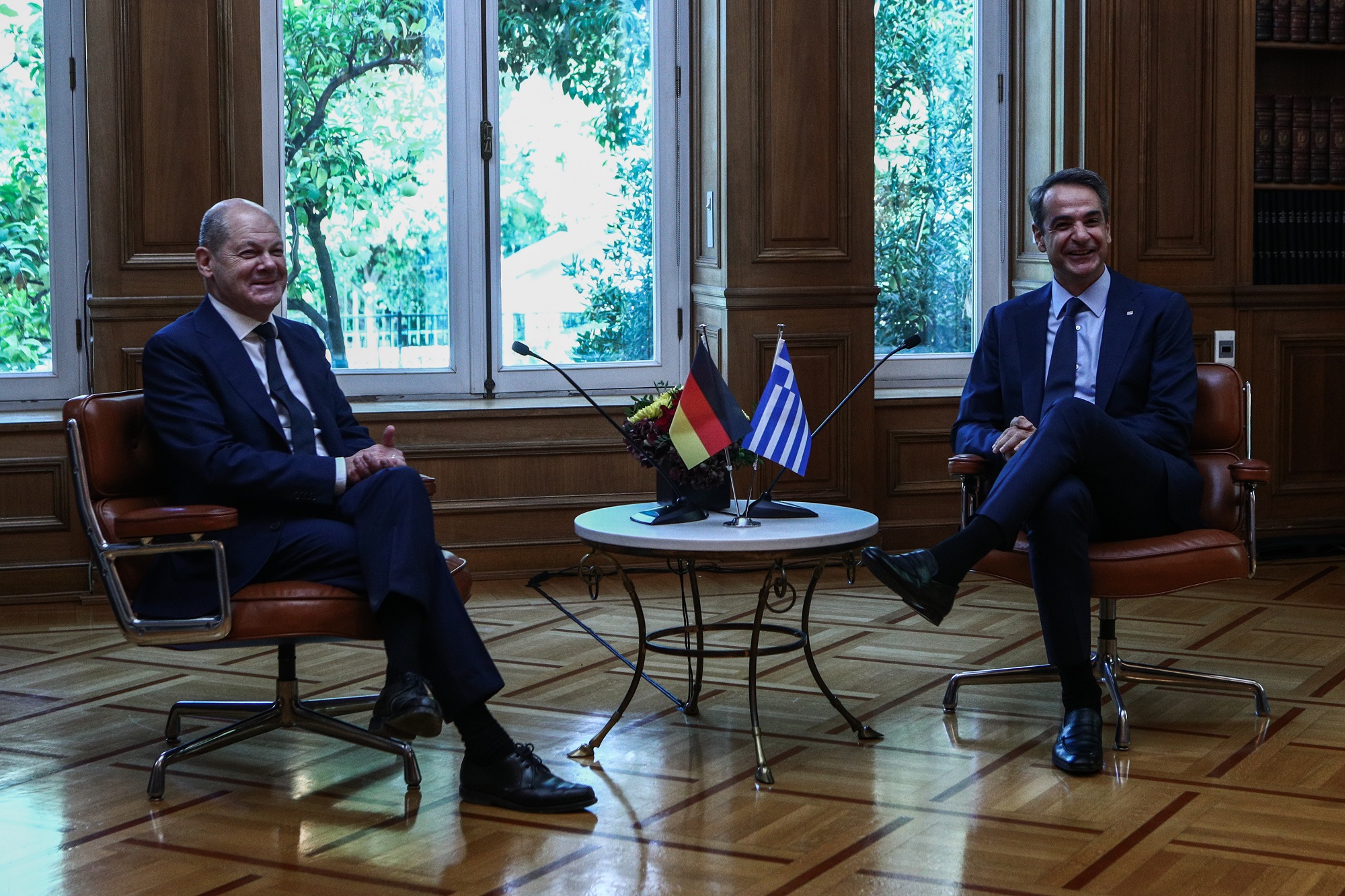Στο Μέγαρο Μαξίμου ο Όλαφ Σολτς για τη συνάντηση με τον Κυριάκο ...