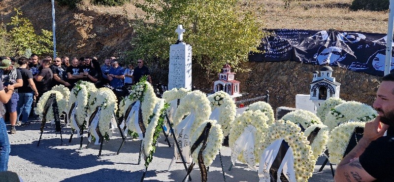 Στο μνημόσυνο για τους αδικοχαμένους φιλάθλους του ΠΑΟΚ στα Τέμπη ο ...