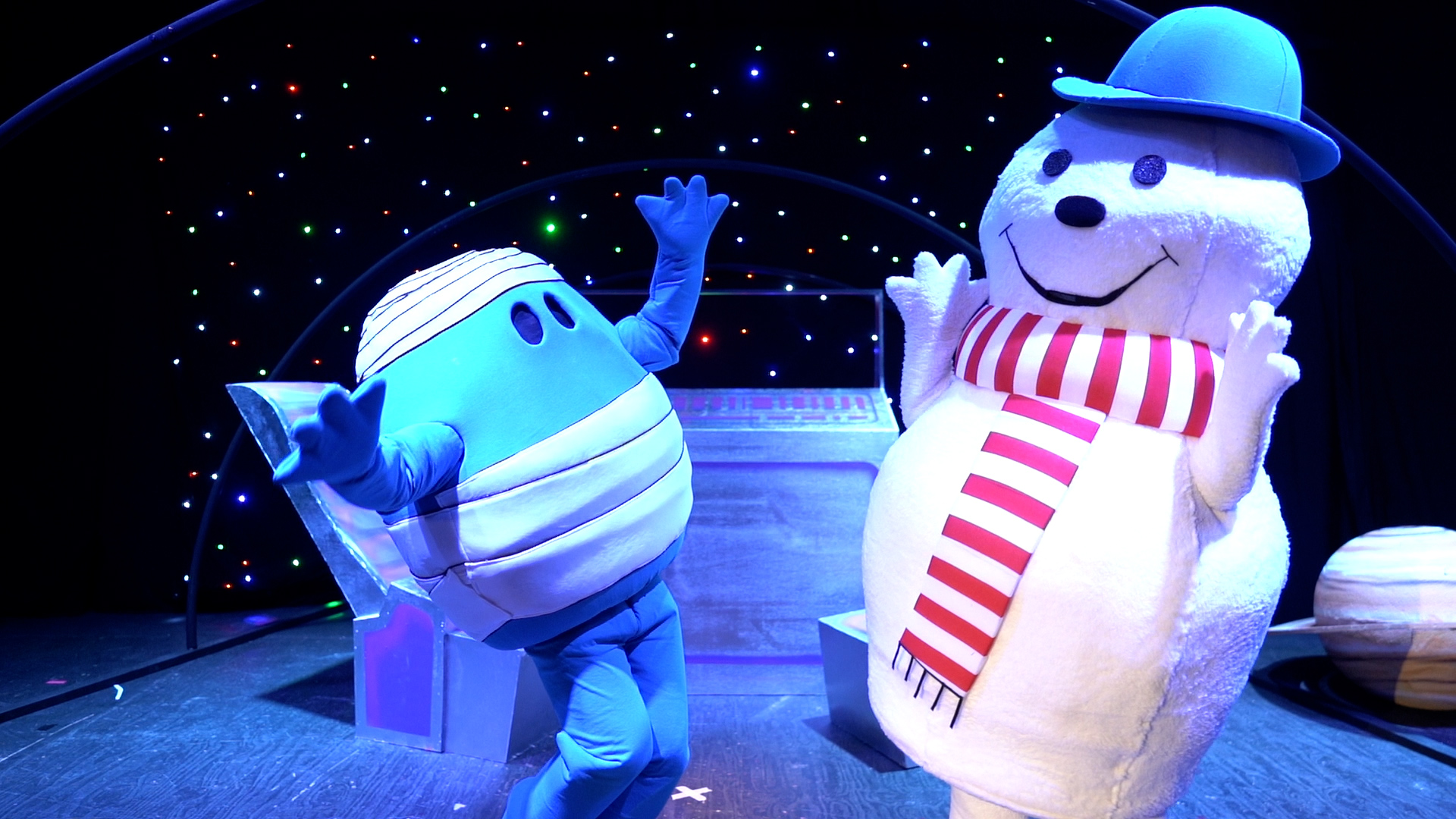 «Μικροί κύριοι μικρές κυρίες στο διάστημα» στο Θέατρο Φαργκάνη Art ...