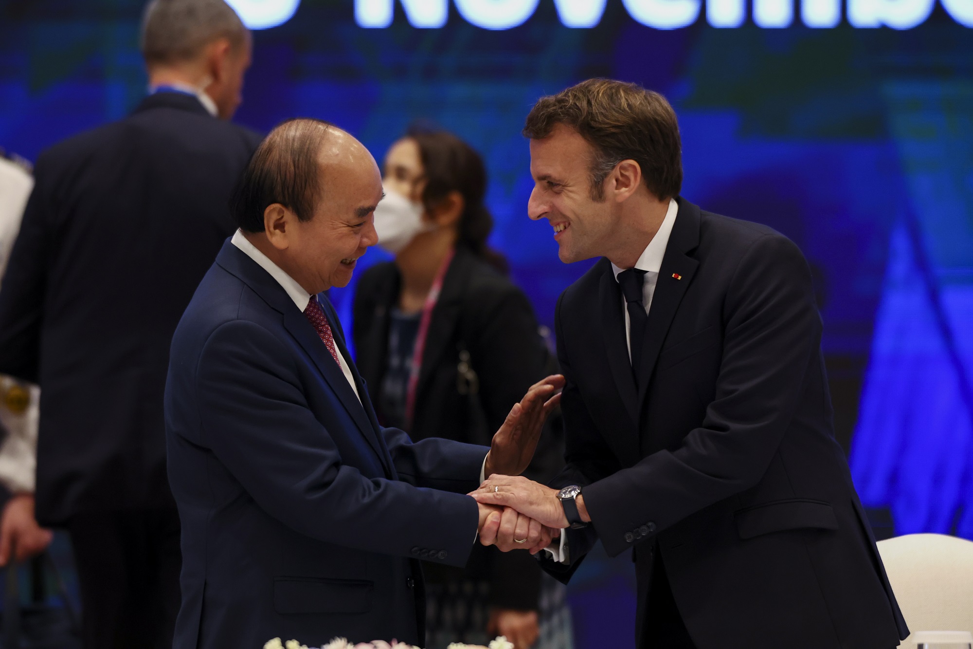 Μακρόν στην APEC: Ο πόλεμος στην Ουκρανία είναι και δικό σας πρόβλημα ...