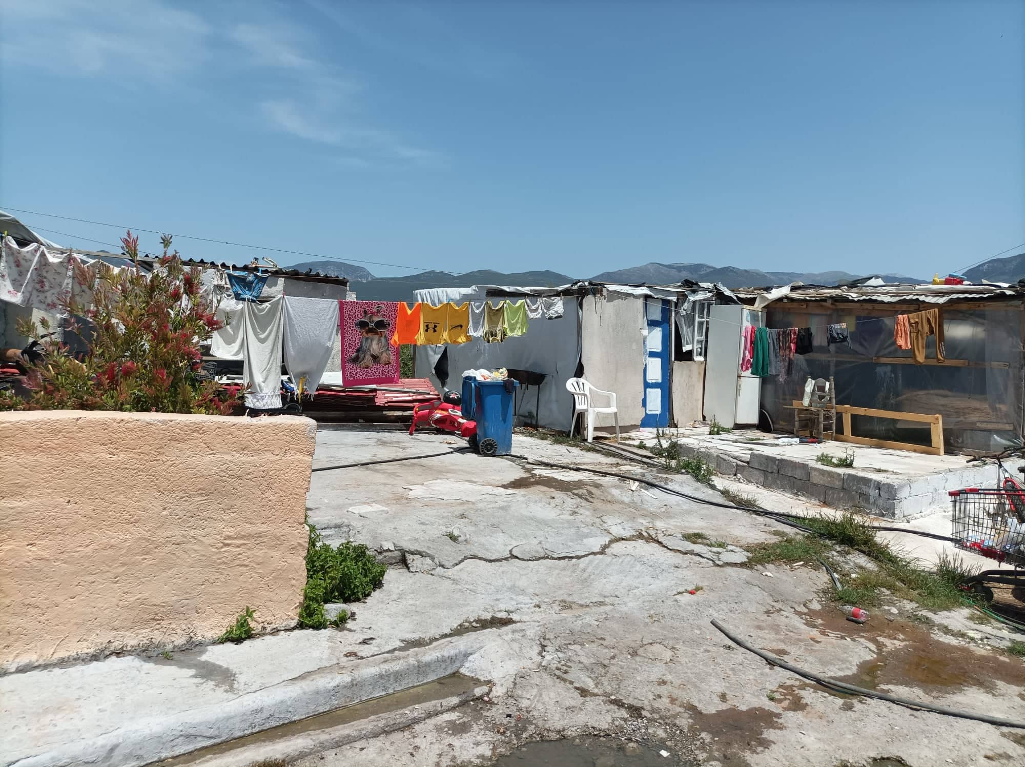 Καλαμάτα: Ξεκίνησε η καταγραφή των Ρομά της Αγίας Τριάδας - ertnews.gr