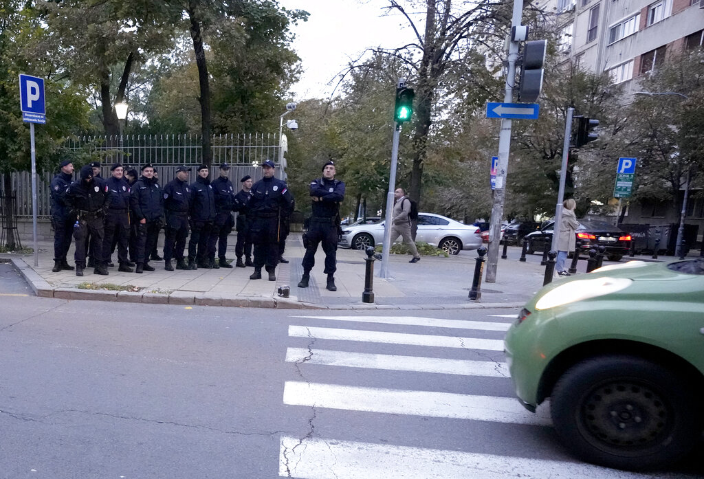 Σερβία: Ένοπλη σύγκρουση μεταναστών κοντά στα σύνορα με την Ουγγαρία ...
