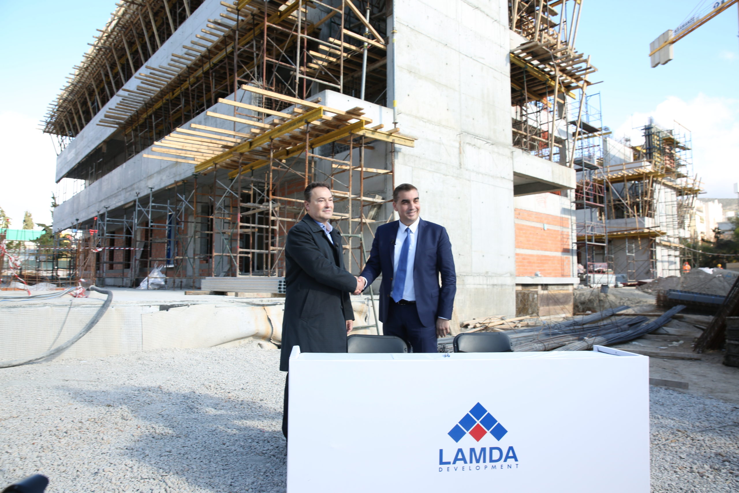 Μνημόνιο συνεργασίας υπέγραψαν η Lamda Development και ο Δήμος ...