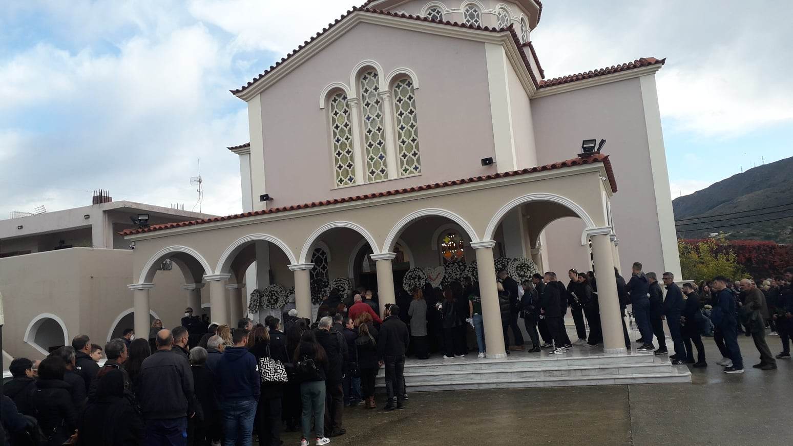 Στα Χανιά το "τελευταίο αντίο" στην Έμμα όλης της Ελλάδας - Έδωσε ζωή ...