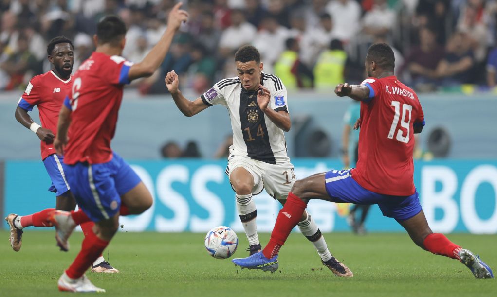 Σοκ για τη Γερμανία που αν και νίκησε 4-2 την Κόστα Ρίκα έμεινε εκτός Μουντιάλ! (highlights ...