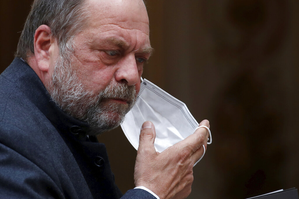 Γαλλία: Υπό κράτηση για «πράξεις ενδοοικογενειακής βίας» ο γιος του ...