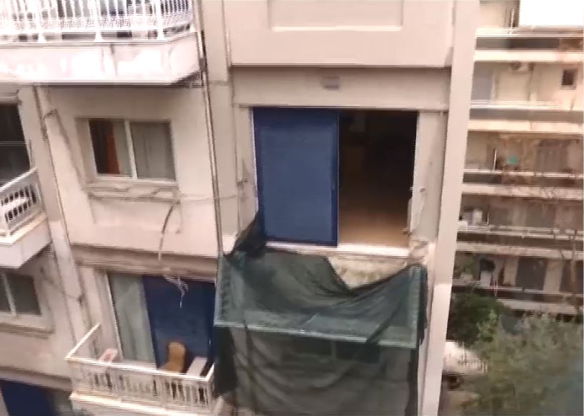 «Ατραξιόν» το αιωρούμενο μπαλκόνι ξενοδοχείου στη Συγγρού - Παραμένει ...