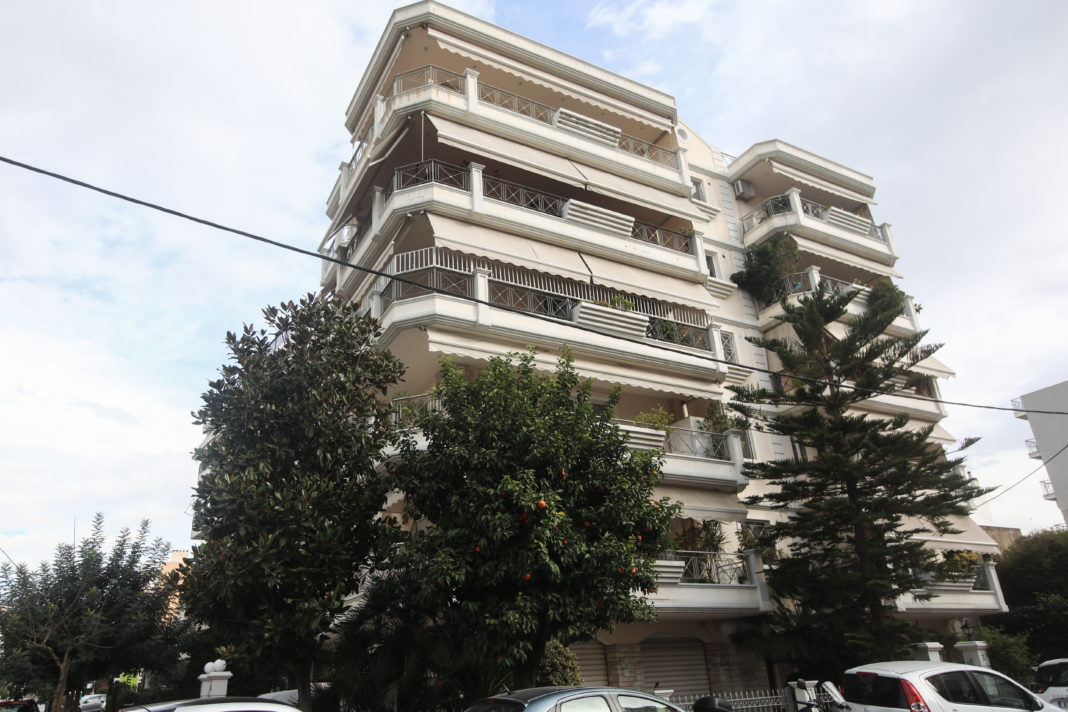 Μοσχάτο: Προφυλακιστέα η 47χρονη για τον απαγχονισμό του 50χρονου ...