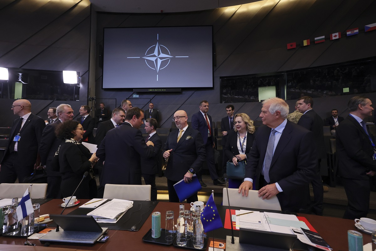 ΝΑΤΟ: Η Ουκρανία θα γίνει «μακροπρόθεσμα» μέλος της Ατλαντικής ...