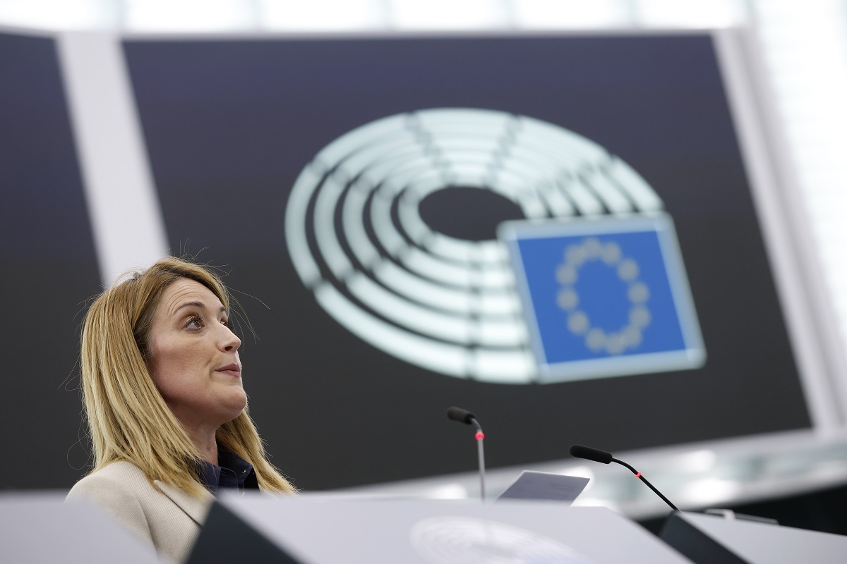 ΕΕ: Οι ευρωβουλευτές τήρησαν ενός λεπτού σιγή για τις ζωές που χάθηκαν ...