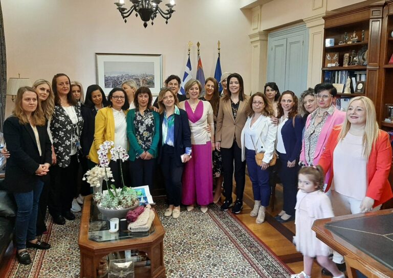 Μόνιμοι 20 εργαζόμενοι του "Βοήθεια στο Σπίτι" στο Δήμο Κεντρικής ...