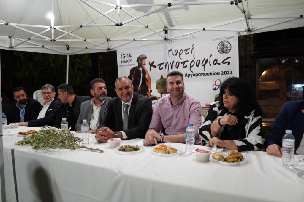 Με επιτυχία πραγματοποιήθηκε η Γιορτή Κτηνοτροφίας του Δήμου Τυρνάβου ...