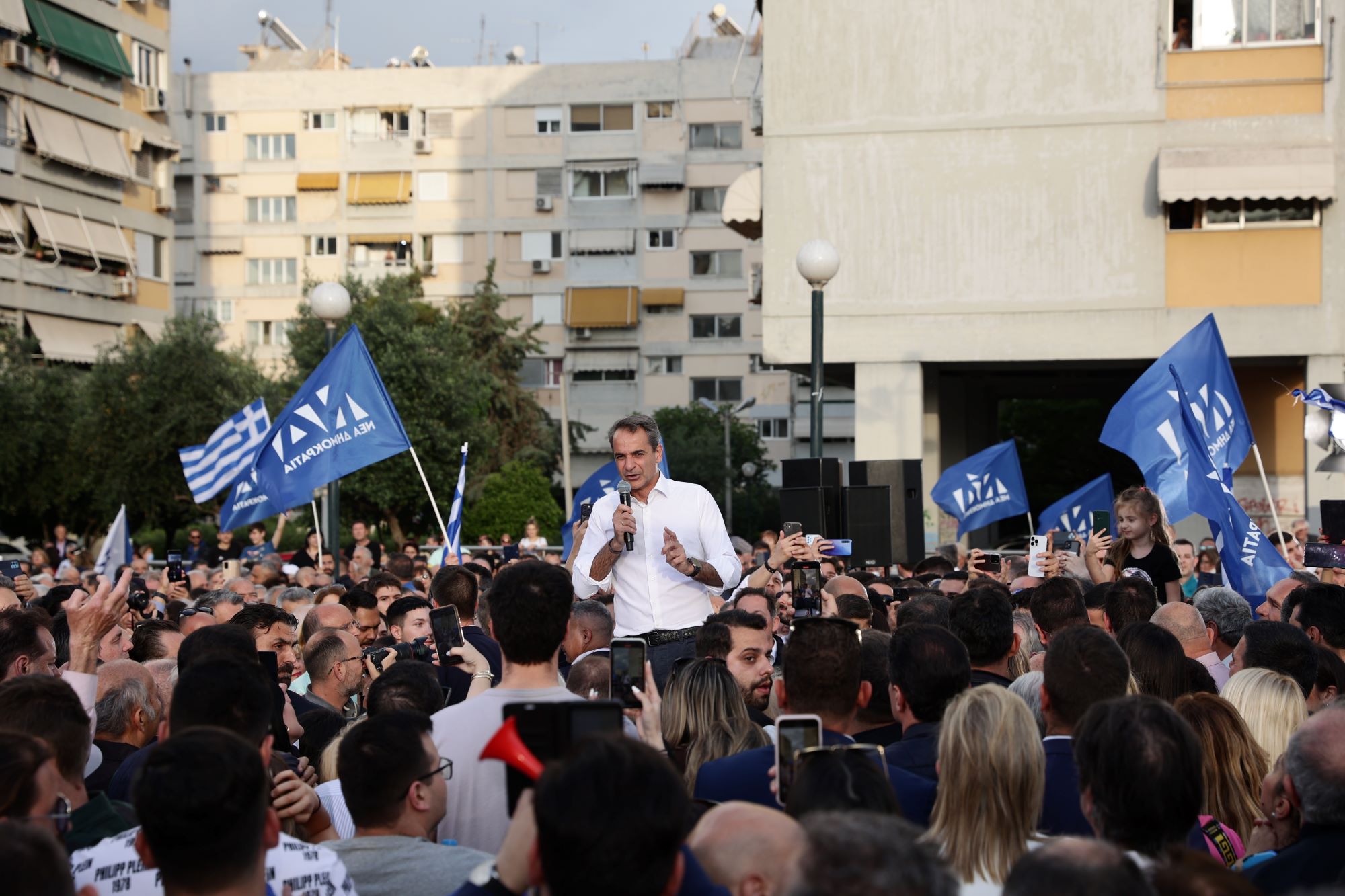 Ξεκίνησε η νέα προεκλογική περίοδος - Διήμερη περιοδεία Μητσοτάκη στην ...