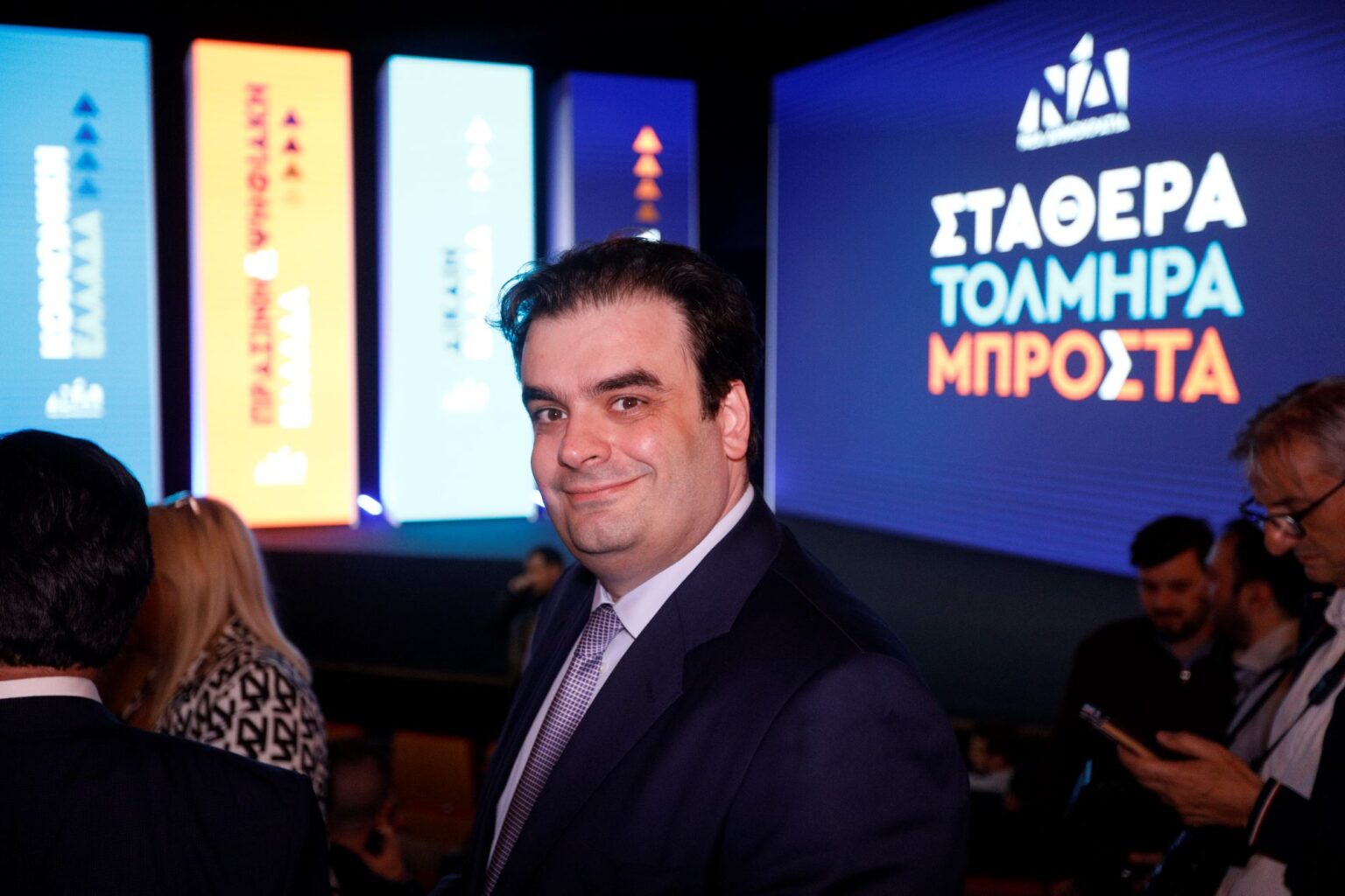 Κ. Πιερρακάκης: Μέχρι τον ερχόμενο Σεπτέμβριο σε όλα τα σχολεία οι ...