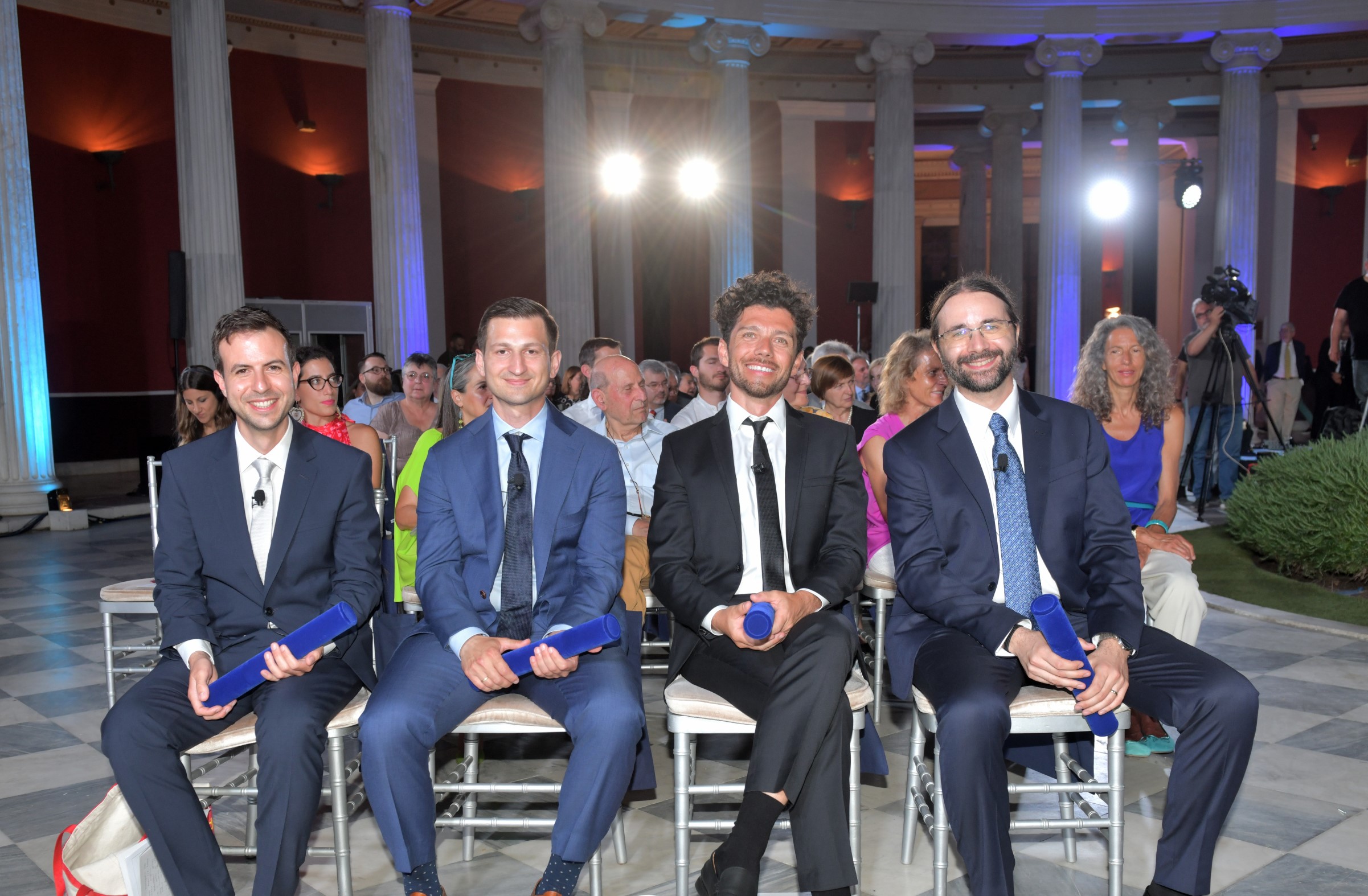 Το Ίδρυμα Μποδοσάκη βράβευσε 4 νέους Έλληνες επιστήμονες που διαπρέπουν ...
