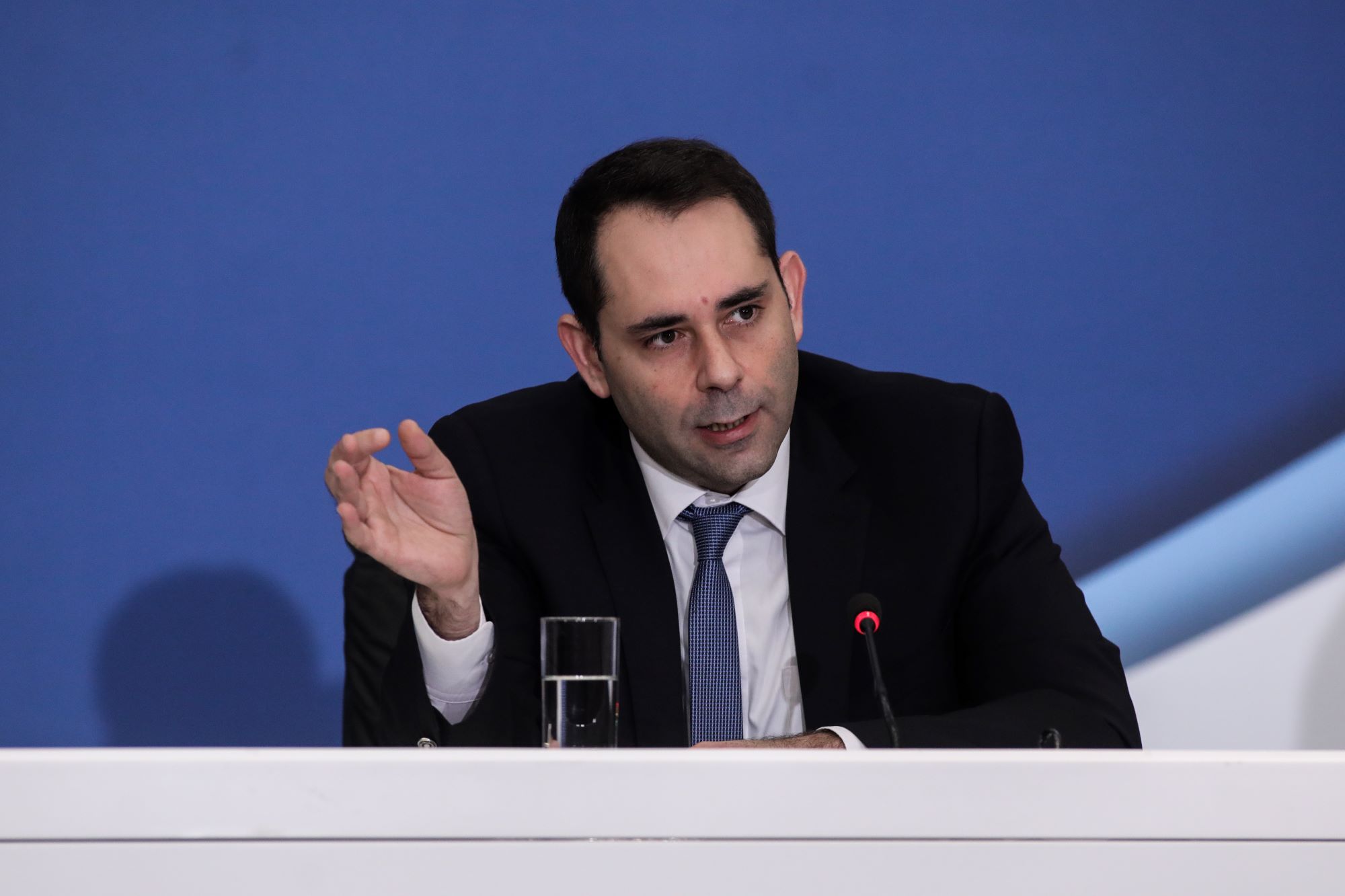 Θάνος Πετραλιάς: Το βιογραφικό του υφ. Εθνικής Οικονομίας και ...