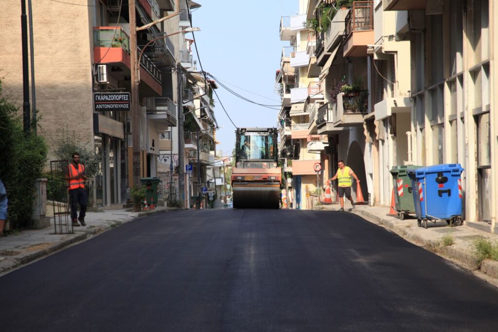 Λάρισα: Εργασίες στη συνοικία του Αγίου Αθανασίου από την ΔΕΥΑΛ ...