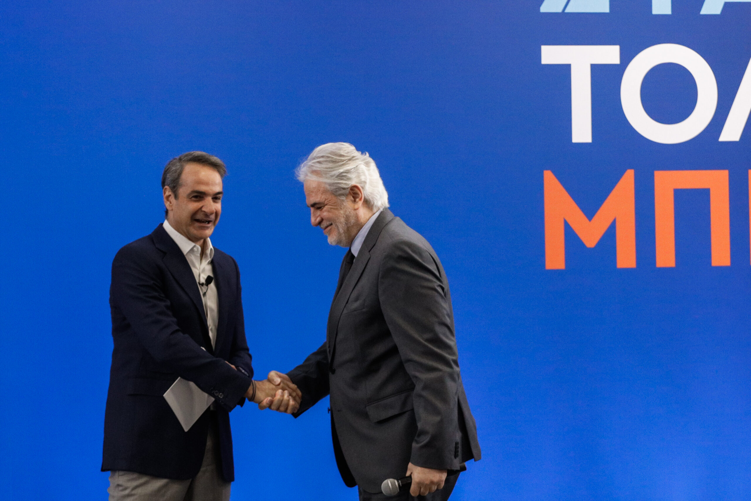 Παραιτήθηκε ο υπ. Ναυτιλίας Μιλτ. Βαρβιτσιώτης, στη θέση του ο Χρ ...