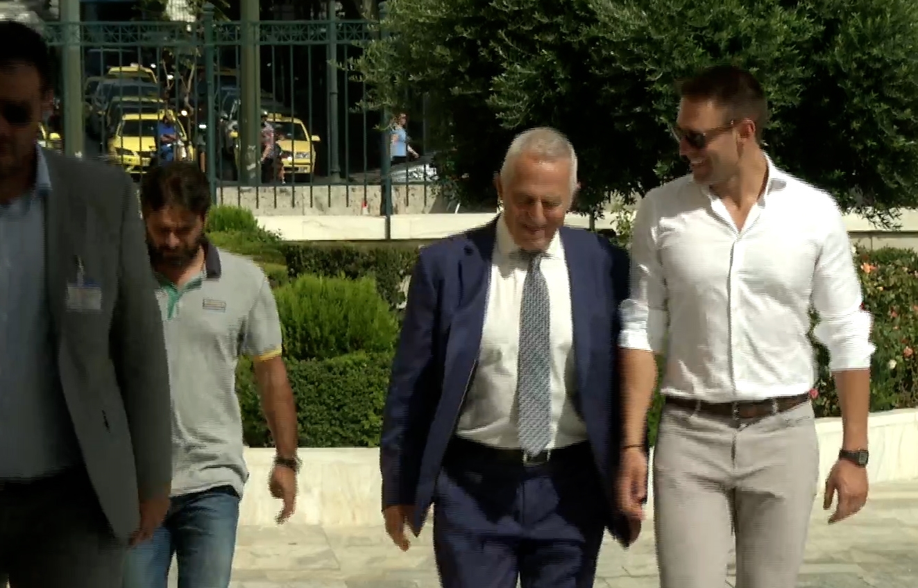 Στη Βουλή ο Στ. Κασσελάκης για συνάντηση με τον Αλ. Τσίπρα - Αλλαγή σελίδας στον ΣΥΡΙΖΑ - ertnews.gr