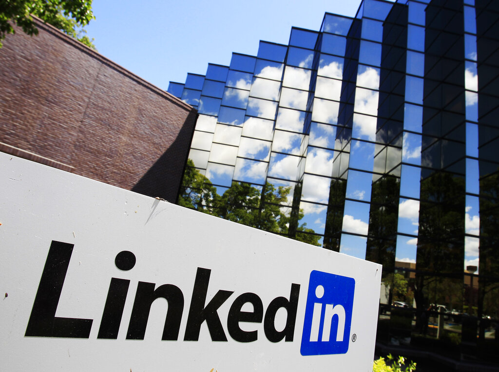 Το LinkedIn αξιοποιεί την τεχνητή νοημοσύνη για να διευκολύνει τις ...