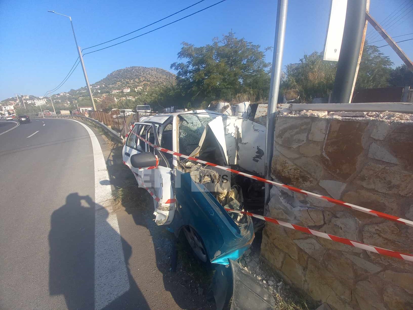 Τροχαίο στη Λ. Αθηνών-Σουνίου - ΙΧ αυτοκίνητο εξετράπη της πορείας του ...