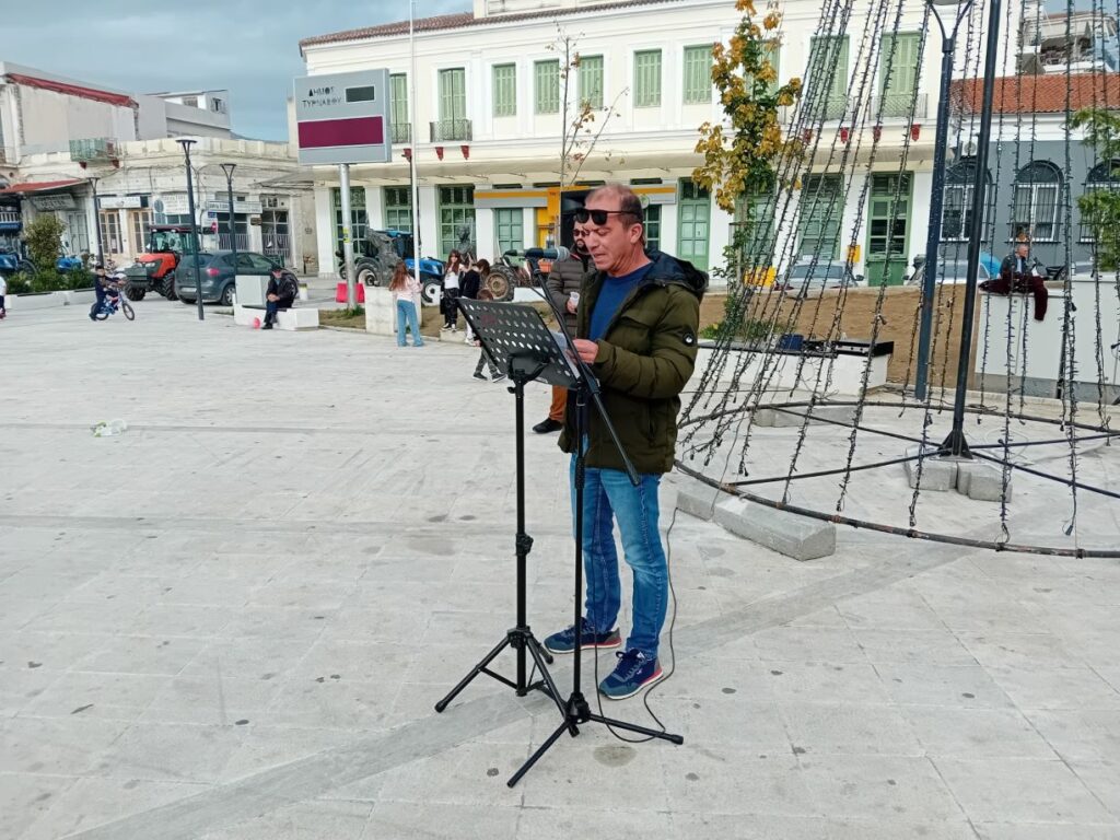 Τα τρακτερ βούλιαξαν την πλατεία του Τυρνάβου - ο περονόσπορος αφανίζει ...