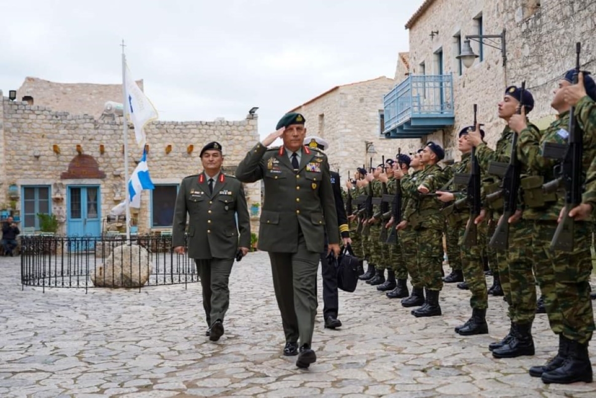 Επίσκεψη Αρχηγού ΓΕΕΘΑ στην ιστορική Αρεόπολη - ertnews.gr