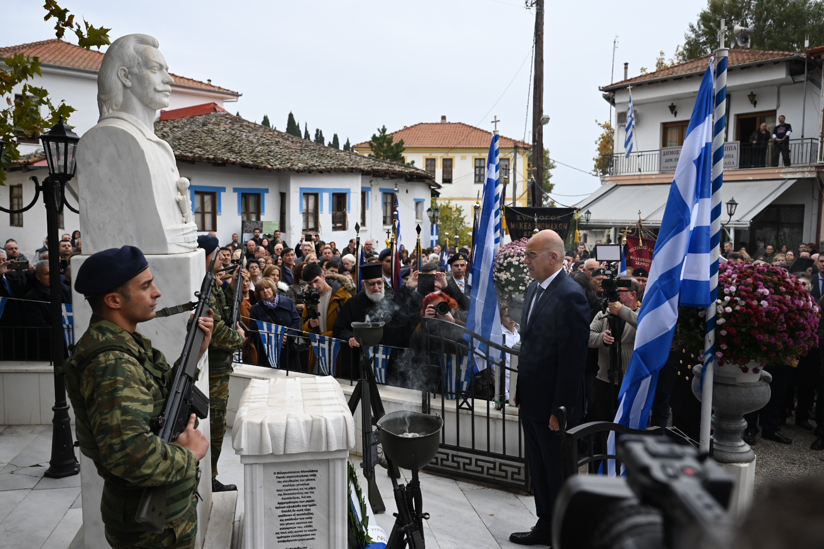Νίκος Δένδιας: «Πρότυπο προσφοράς στην πατρίδα ο Εμμανουήλ Παπάς ...