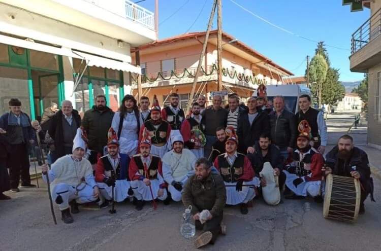Φλώρινα: Αναβίωση εθίμου Μωμογέρια πριν τις Φωτιές - ertnews.gr
