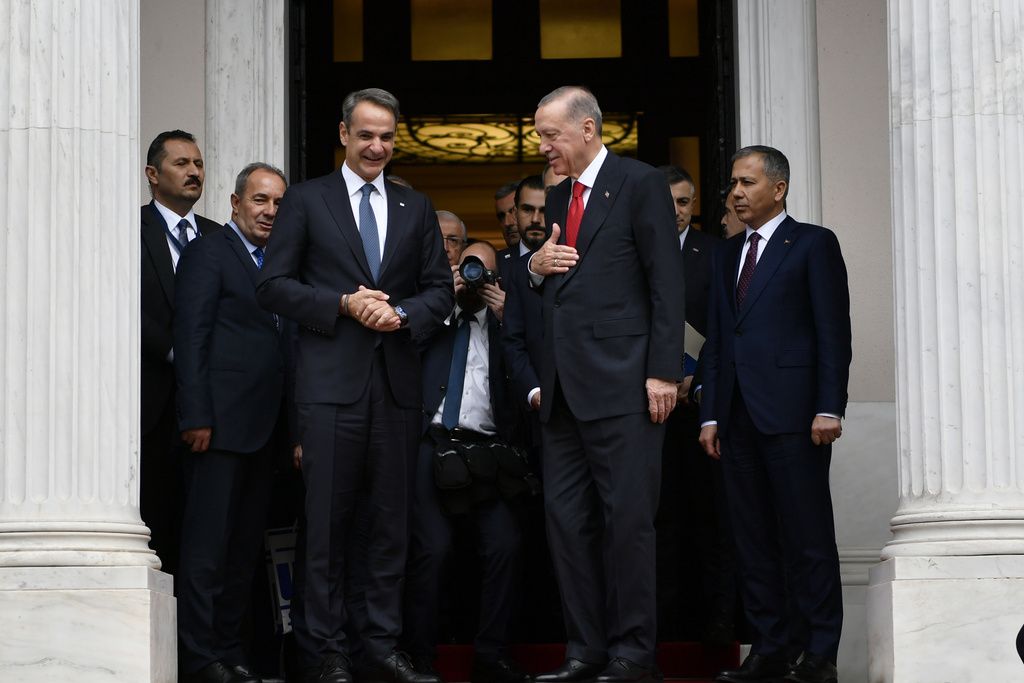 Το 7ωρο ταξίδι του Ερντογάν στην Ελλάδα: Η Διακήρυξη των Αθηνών και τα ...