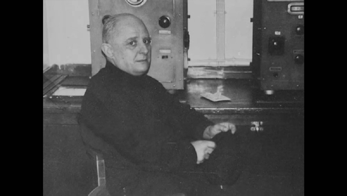 Νίκος Καββαδίας: Ο ποιητής της θάλασσας και των ναυτικών (video ...