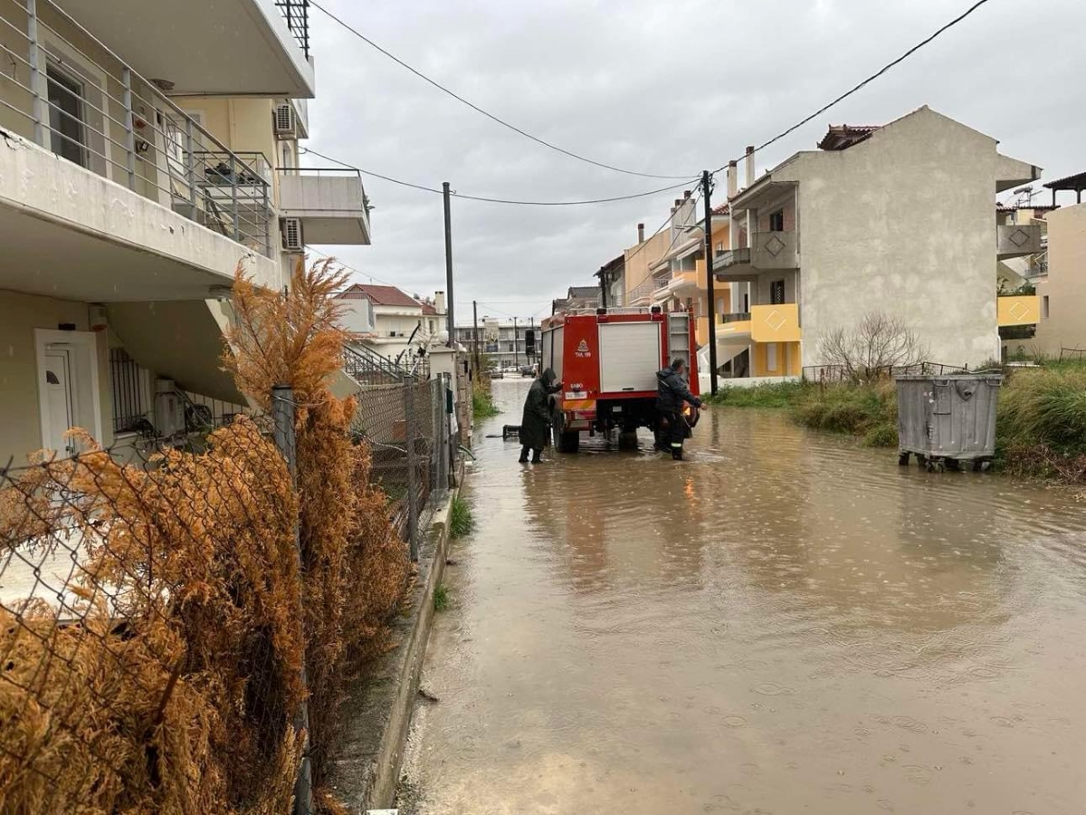 Ναύπλιο: Πλημμυρικά φαινόμενα στην περιοχή Κούρτη - ertnews.gr